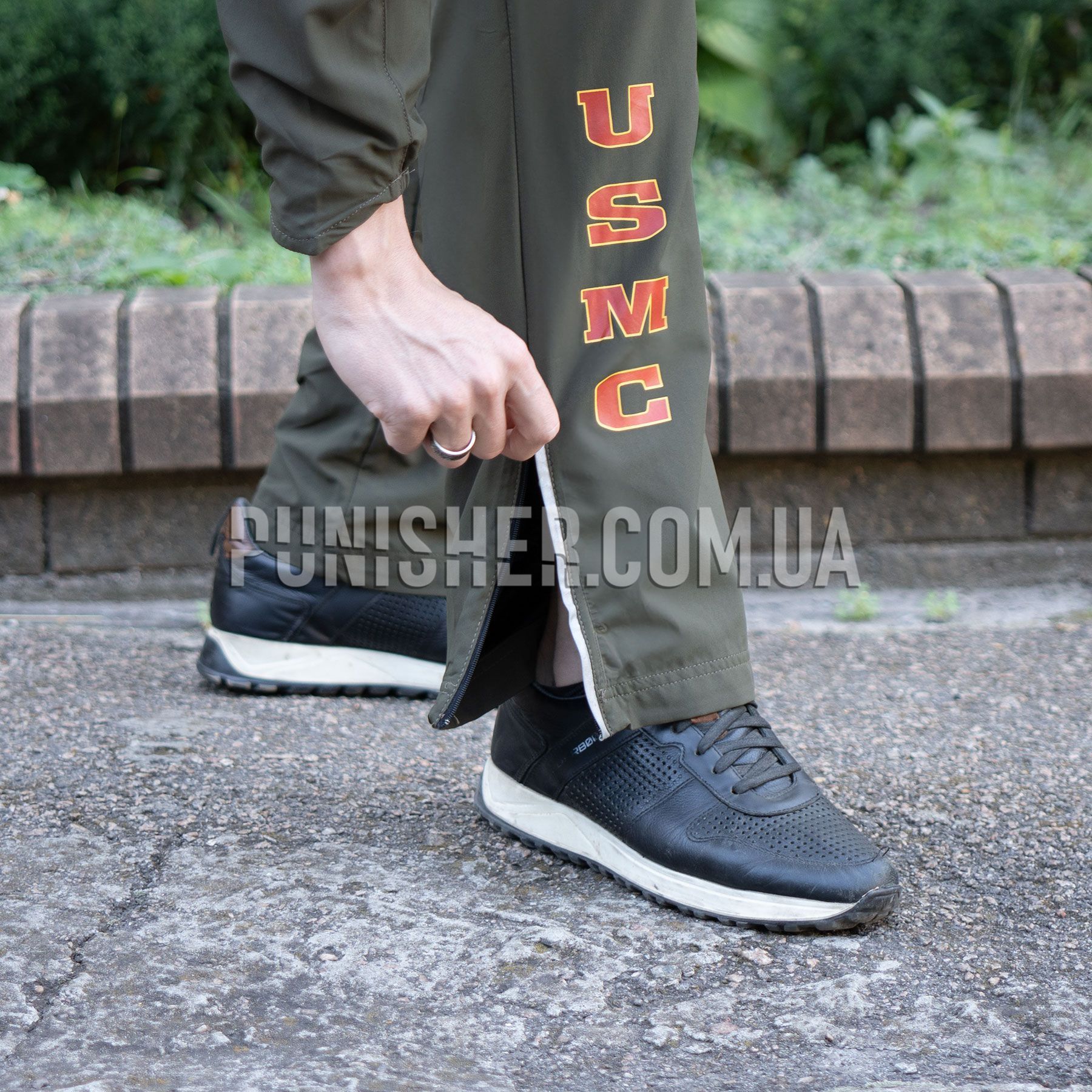 USMC Marines Tracksuit Olive buy with international delivery | Punisher ...